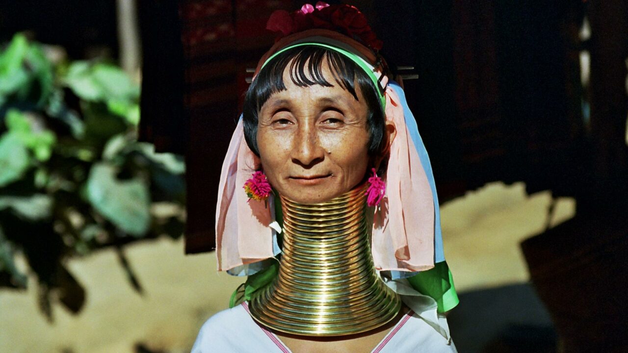 La tribu de las Mujeres Jirafa | Destinos Asiaticos