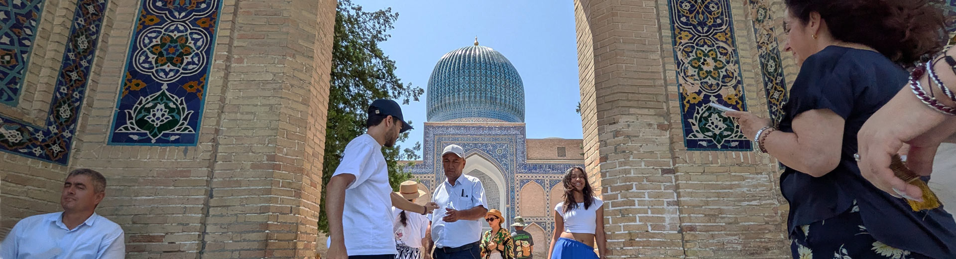 El mausoleo de Amir Temur y su maldición: historia, mito y silencio en ...